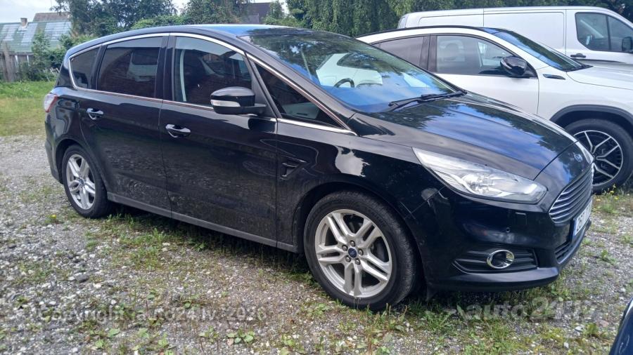 Black Ford S-Max 2017 in Parnu, with an engine capacity of 2.00 L and mileage of 296 thousand km for 7699 €, photo 3 on AUTOMOTO.COM.LV