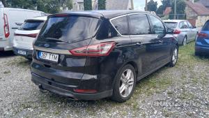 Black Ford S-Max 2017 in Parnu, with an engine capacity of 2.00 L and mileage of 296 thousand km for 7699 €, photo 5 on AUTOMOTO.COM.LV