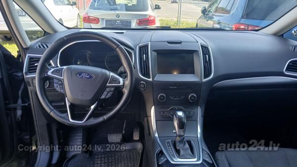 Black Ford S-Max 2017 in Parnu, with an engine capacity of 2.00 L and mileage of 296 thousand km for 7699 €, photo 6 on AUTOMOTO.COM.LV