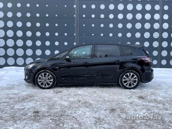 Black Ford S-Max 2019 in Tartu, with an engine capacity of 2.00 L and mileage of 174 thousand km for 15490 €, photo 1 on AUTOMOTO.COM.LV