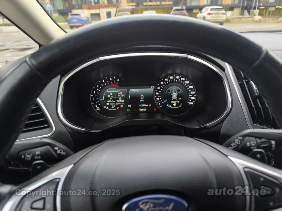 Melns Ford S-Max 2020 Tallina, ar dzinēja tilpumu 2.00 L un nobraukumu 142 tūkst. km par 16750 €, foto 12 vietnē AUTOMOTO.COM.LV