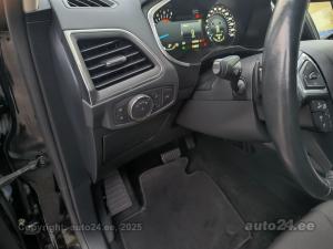 Melns Ford S-Max 2020 Tallina, ar dzinēja tilpumu 2.00 L un nobraukumu 142 tūkst. km par 16750 €, foto 16 vietnē AUTOMOTO.COM.LV