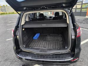 Black Ford S-Max 2020 in Tallinn, with an engine capacity of 2.00 L and mileage of 221 thousand km for 10790 €, photo 16 on AUTOMOTO.COM.LV