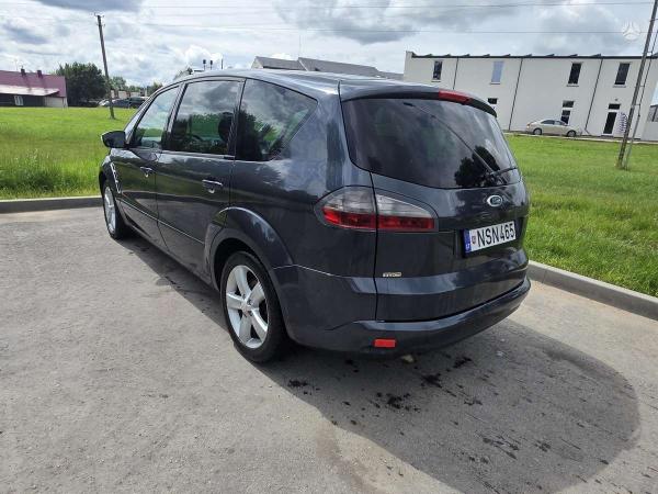 Blue Ford S-Max 2007 in Jonava, with an engine capacity of 1.80 L and mileage of 308 thousand km for 1900 €, photo 2 on AUTOMOTO.COM.LV