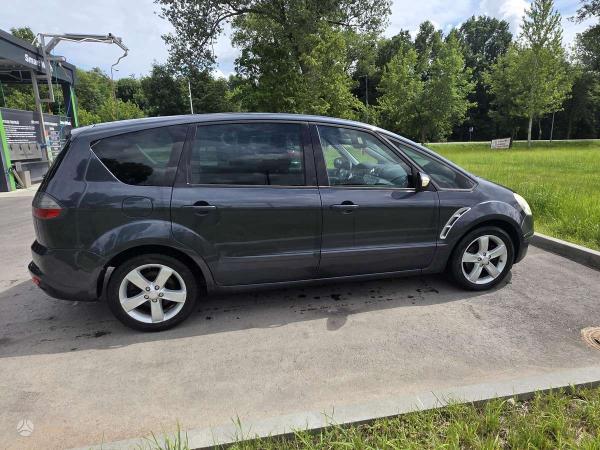 Blue Ford S-Max 2007 in Jonava, with an engine capacity of 1.80 L and mileage of 308 thousand km for 1900 €, photo 5 on AUTOMOTO.COM.LV