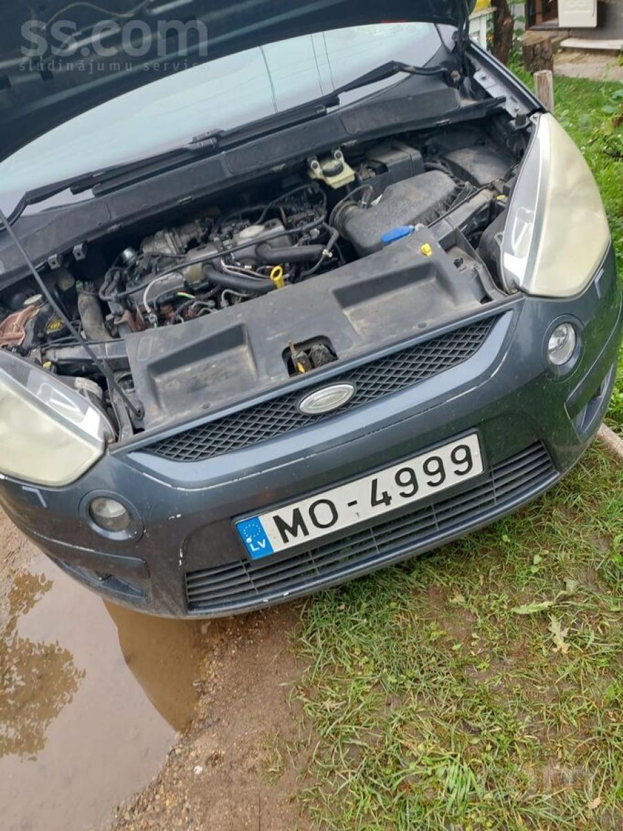 Blue Ford S-Max 2006 in Rezekne, with an engine capacity of 1.80 L and mileage of 320 thousand km for 1800 €, photo 4 on AUTOMOTO.COM.LV