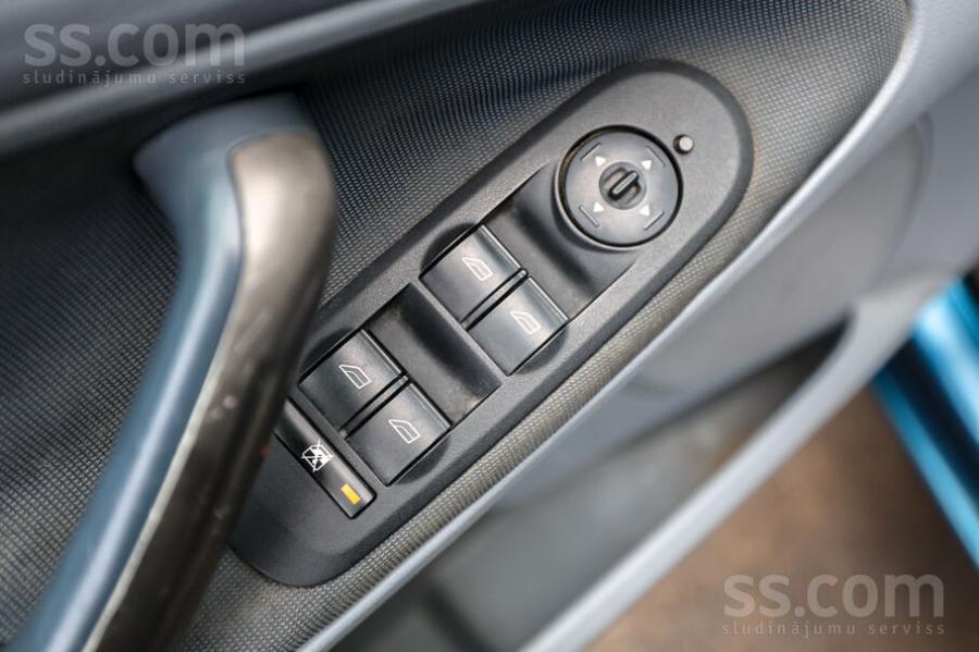Zils Ford S-Max 2006 Jelgava, ar dzinēja tilpumu 1.80 L un nobraukumu 0 tūkst. km par 2450 €, foto 20 vietnē AUTOMOTO.COM.LV