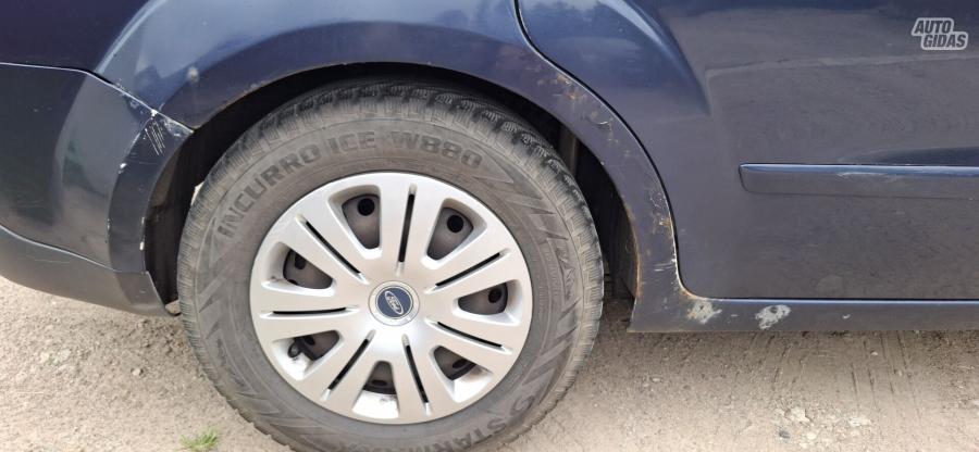 Zils Ford S-Max 2006 Šauļi, ar dzinēja tilpumu 2.00 L un nobraukumu 376 tūkst. km par 1650 €, foto 13 vietnē AUTOMOTO.COM.LV