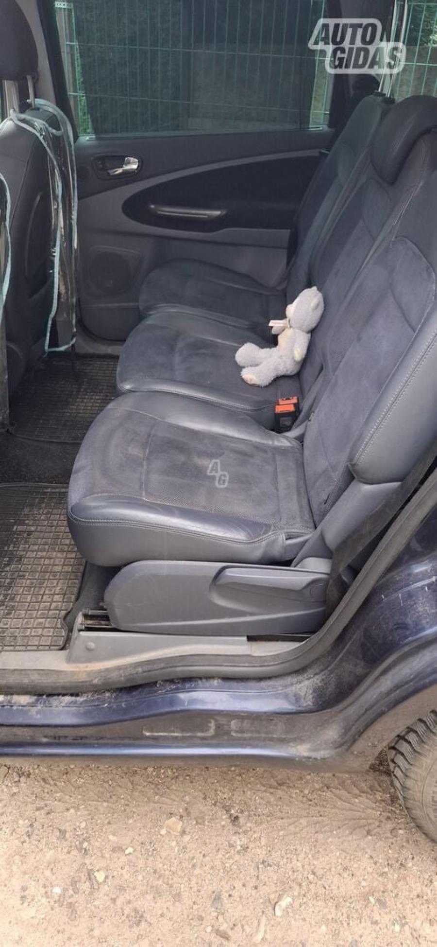 Zils Ford S-Max 2006 Šauļi, ar dzinēja tilpumu 2.00 L un nobraukumu 376 tūkst. km par 1650 €, foto 19 vietnē AUTOMOTO.COM.LV