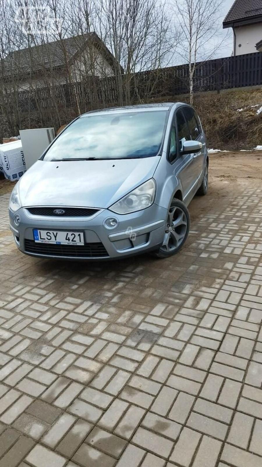 Blue Ford S-Max 2006 in Panevezys, with an engine capacity of 2.00 L and mileage of 303 thousand km for 1899 €, photo 3 on AUTOMOTO.COM.LV