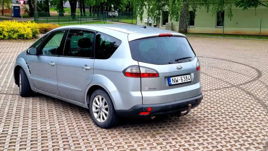 Blue Ford S-Max 2007 in Cesis, with an engine capacity of 1.80 L and mileage of 416 thousand km for 2100 €, photo 8 on AUTOMOTO.COM.LV