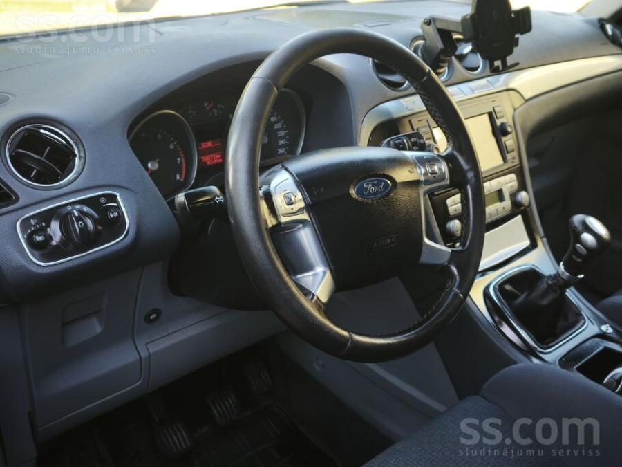Zils Ford S-Max 2007 Rīga, ar dzinēja tilpumu 2.00 L un nobraukumu 260 tūkst. km par 2200 €, foto 18 vietnē AUTOMOTO.COM.LV