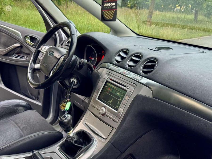 Blue Ford S-Max 2007 in Radviliskis, with an engine capacity of 2.00 L and mileage of 296 thousand km for 2550 €, photo 11 on AUTOMOTO.COM.LV