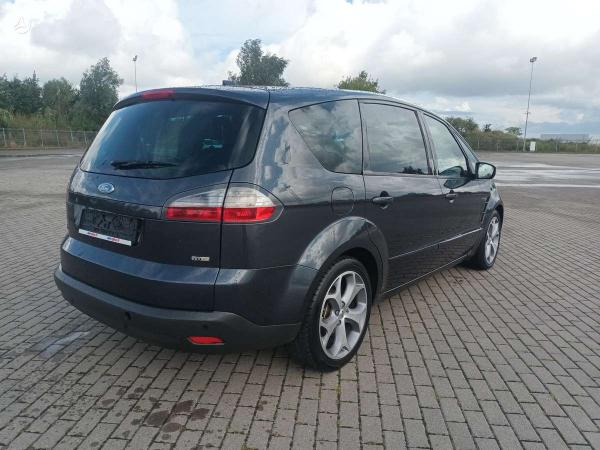 Ford S-Max 2007 in Marijampole on AUTOMOTO.COM.LV Blue Ford S-Max 2007 in Marijampole, with an engine capacity of 2.00 L and mileage of 288 thousand km for 3555 €, photo 9 on AUTOMOTO.COM.LV