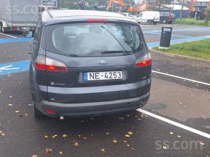 Blue Ford S-Max 2007 in Ogre, with an engine capacity of 1.80 L and mileage of 320 thousand km for 2700 €, photo 3 on AUTOMOTO.COM.LV