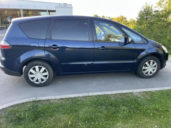 Blue Ford S-Max 2008 in Vilnius, with an engine capacity of 2.00 L and mileage of 252 thousand km for 3200 €, photo 3 on AUTOMOTO.COM.LV