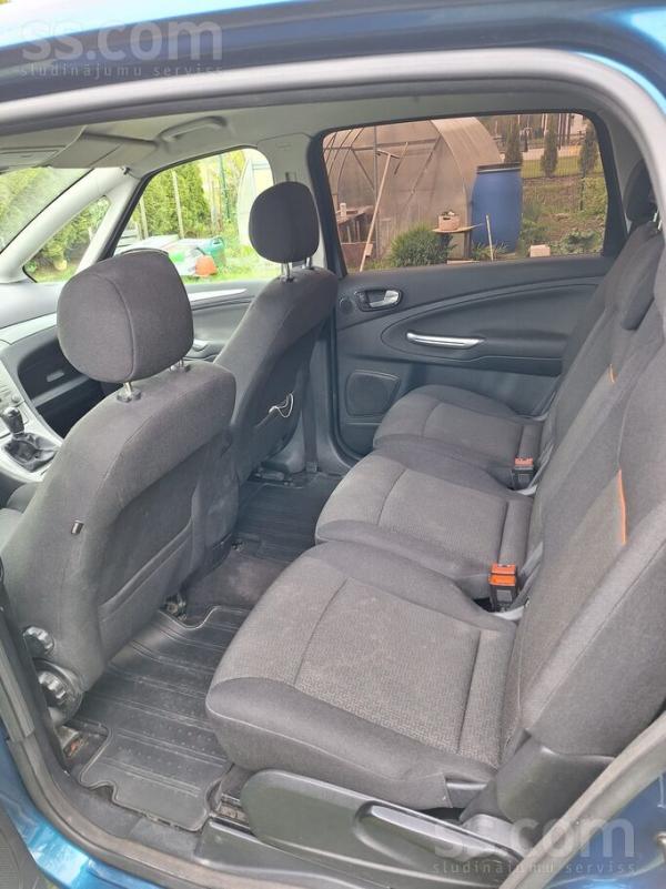 Blue Ford S-Max 2008 in Riga, with an engine capacity of 2.00 L and mileage of 333 thousand km for 2490 €, photo 4 on AUTOMOTO.COM.LV