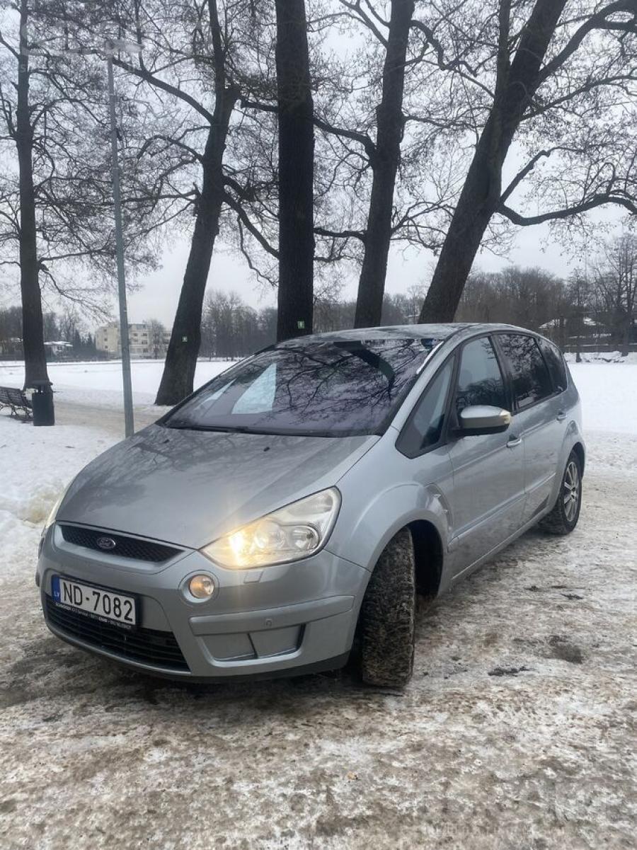 Blue Ford S-Max 2008 in Riga, with an engine capacity of 2.20 L and mileage of 345 thousand km for 3450 €, photo 1 on AUTOMOTO.COM.LV