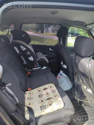 Zils Ford S-Max 2008 Rīga, ar dzinēja tilpumu 2.00 L un nobraukumu 280 tūkst. km par 2990 €, foto 12 vietnē AUTOMOTO.COM.LV