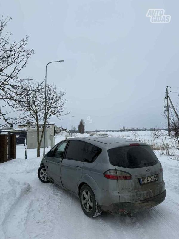 Blue Ford S-Max 2009 in Vilnius, with an engine capacity of 2.00 L and mileage of 270 thousand km for 2250 €, photo 3 on AUTOMOTO.COM.LV