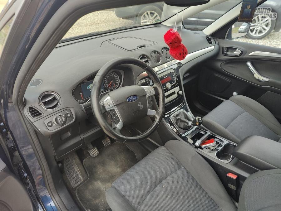 Blue Ford S-Max 2009 in Klaipeda, with an engine capacity of 2.20 L and mileage of 279 thousand km for 2999 €, photo 15 on AUTOMOTO.COM.LV