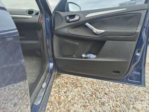 Blue Ford S-Max 2009 in Klaipeda, with an engine capacity of 2.20 L and mileage of 279 thousand km for 2999 €, photo 16 on AUTOMOTO.COM.LV