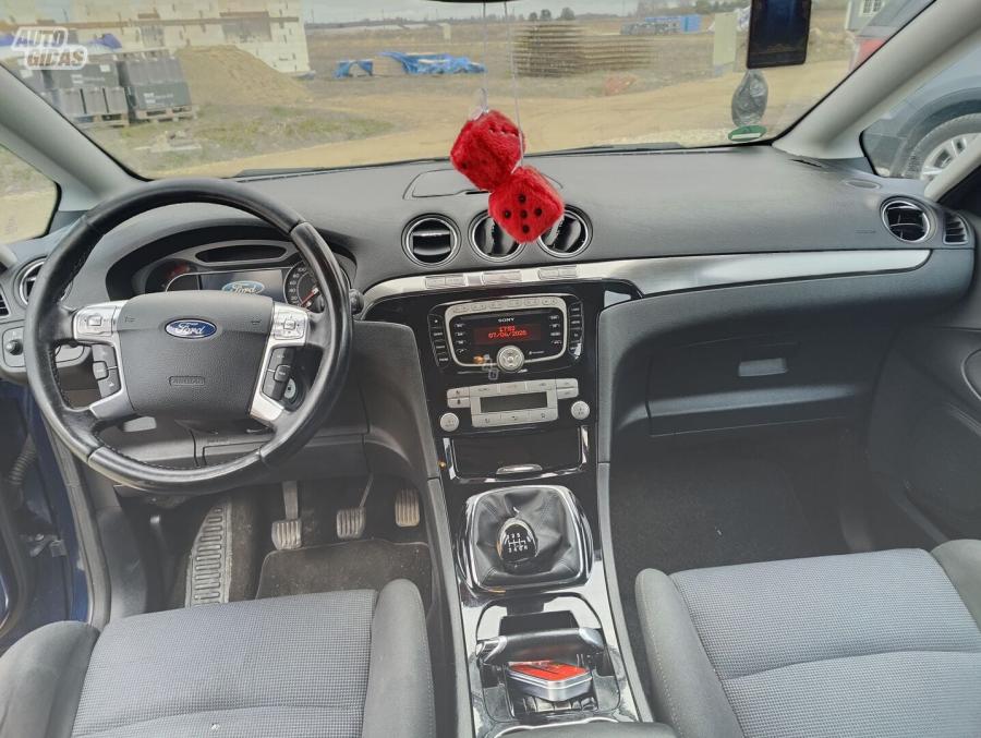 Blue Ford S-Max 2009 in Klaipeda, with an engine capacity of 2.20 L and mileage of 279 thousand km for 2999 €, photo 19 on AUTOMOTO.COM.LV