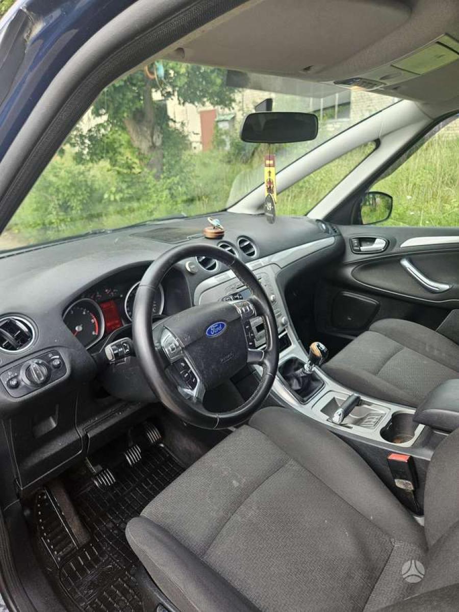 Blue Ford S-Max 2009 in Telschi, with an engine capacity of 2.00 L and mileage of 305 thousand km for 1490 €, photo 8 on AUTOMOTO.COM.LV