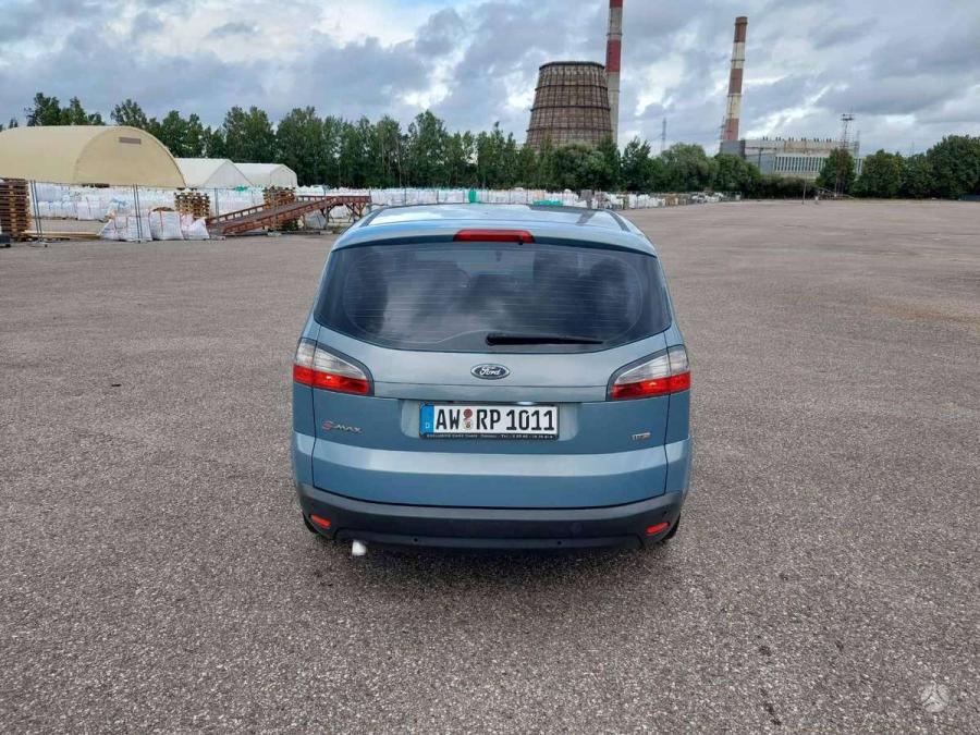 Blue Ford S-Max 2010 in Kaunas, with an engine capacity of 2.00 L and mileage of 300 thousand km for 4300 €, photo 4 on AUTOMOTO.COM.LV