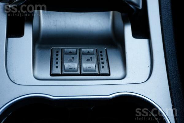 Zils Ford S-Max 2010 Rīga, ar dzinēja tilpumu 2.00 L un nobraukumu 283 tūkst. km par 4490 €, foto 9 vietnē AUTOMOTO.COM.LV