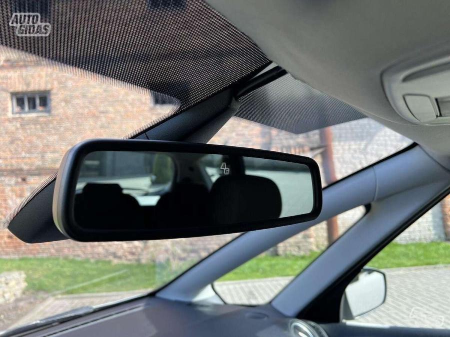 Zils Ford S-Max 2011 Kėdainiai, ar dzinēja tilpumu 2.00 L un nobraukumu 313 tūkst. km par 4750 €, foto 28 vietnē AUTOMOTO.COM.LV
