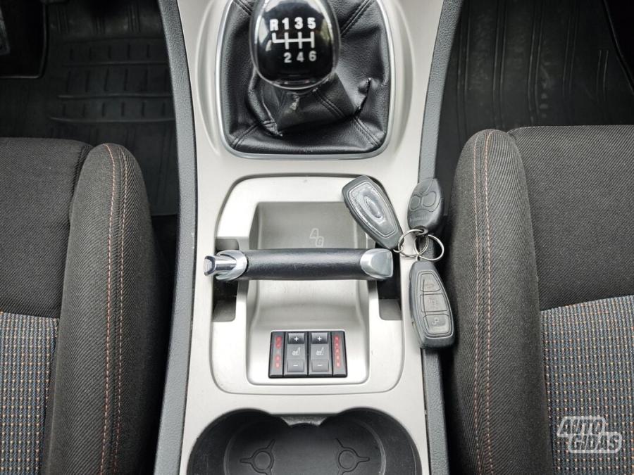 Blue Ford S-Max 2011 in Vilnius, with an engine capacity of 2.00 L and mileage of 258 thousand km for 4799 €, photo 15 on AUTOMOTO.COM.LV