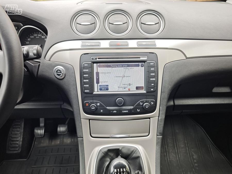 Blue Ford S-Max 2011 in Vilnius, with an engine capacity of 2.00 L and mileage of 258 thousand km for 4799 €, photo 16 on AUTOMOTO.COM.LV
