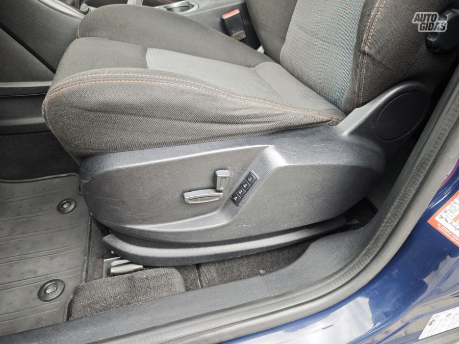 Blue Ford S-Max 2011 in Vilnius, with an engine capacity of 2.00 L and mileage of 258 thousand km for 4799 €, photo 17 on AUTOMOTO.COM.LV