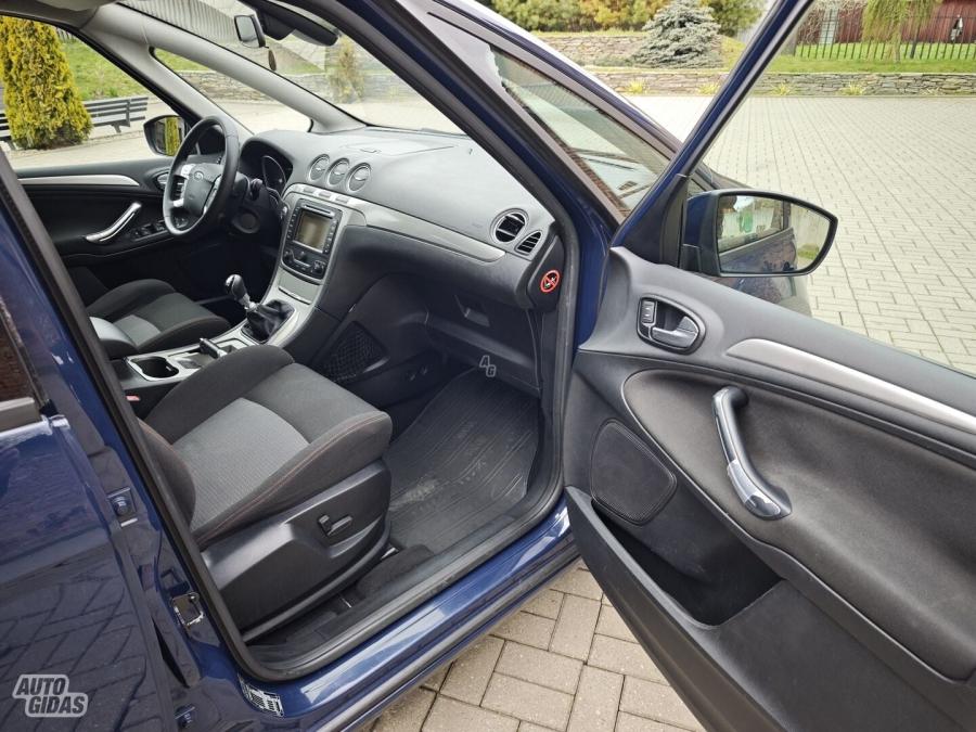 Blue Ford S-Max 2011 in Vilnius, with an engine capacity of 2.00 L and mileage of 258 thousand km for 4799 €, photo 23 on AUTOMOTO.COM.LV