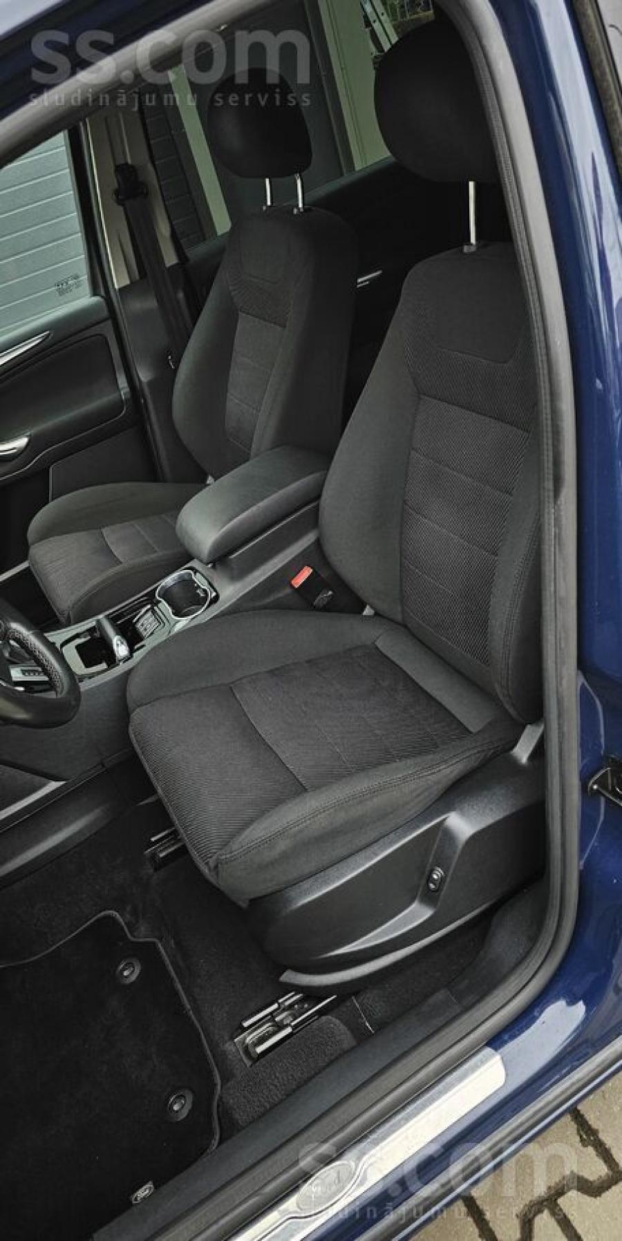 Blue Ford S-Max 2011 in Riga, with an engine capacity of 2.00 L and mileage of 272 thousand km for 3995 €, photo 10 on AUTOMOTO.COM.LV