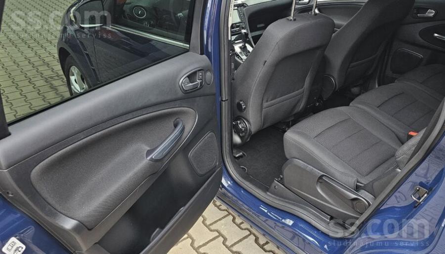 Blue Ford S-Max 2011 in Riga, with an engine capacity of 2.00 L and mileage of 272 thousand km for 3995 €, photo 12 on AUTOMOTO.COM.LV
