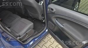 Blue Ford S-Max 2011 in Riga, with an engine capacity of 2.00 L and mileage of 272 thousand km for 3995 €, photo 14 on AUTOMOTO.COM.LV