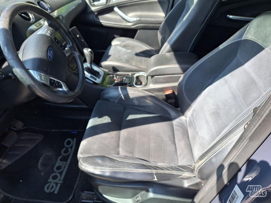 Blue Ford S-Max 2011 in Vilnius, with an engine capacity of 2.00 L and mileage of 312 thousand km for 4700 €, photo 12 on AUTOMOTO.COM.LV