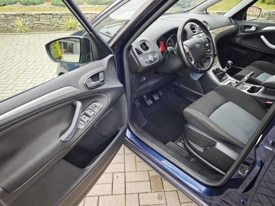Zils Ford S-Max 2011 Viļņa, ar dzinēja tilpumu 2.00 L un nobraukumu 228 tūkst. km par 4400 €, foto 12 vietnē AUTOMOTO.COM.LV