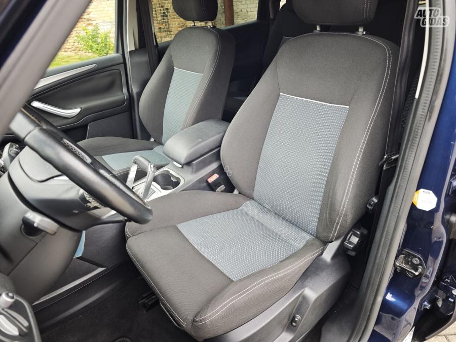 Zils Ford S-Max 2011 Viļņa, ar dzinēja tilpumu 2.00 L un nobraukumu 228 tūkst. km par 4400 €, foto 13 vietnē AUTOMOTO.COM.LV