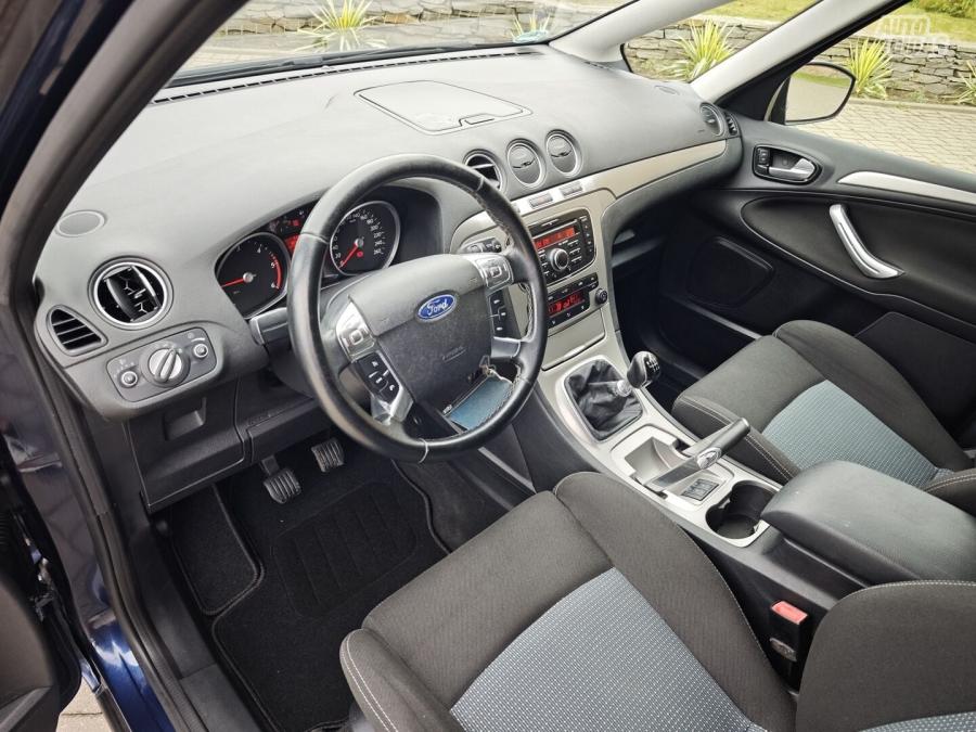 Zils Ford S-Max 2011 Viļņa, ar dzinēja tilpumu 2.00 L un nobraukumu 228 tūkst. km par 4400 €, foto 15 vietnē AUTOMOTO.COM.LV