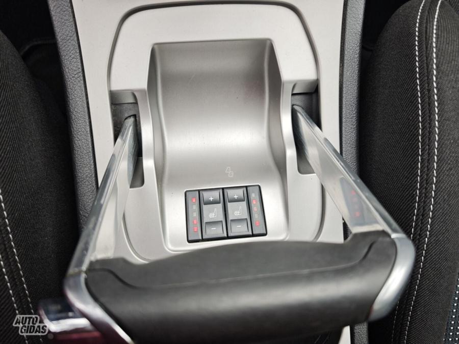 Zils Ford S-Max 2011 Viļņa, ar dzinēja tilpumu 2.00 L un nobraukumu 228 tūkst. km par 4400 €, foto 17 vietnē AUTOMOTO.COM.LV