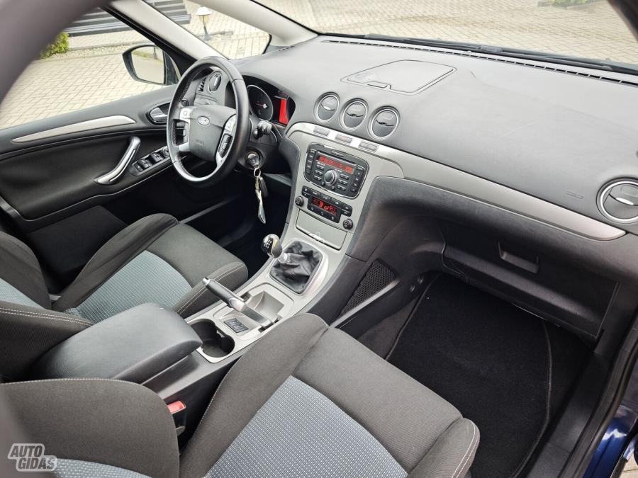 Zils Ford S-Max 2011 Viļņa, ar dzinēja tilpumu 2.00 L un nobraukumu 228 tūkst. km par 4400 €, foto 21 vietnē AUTOMOTO.COM.LV