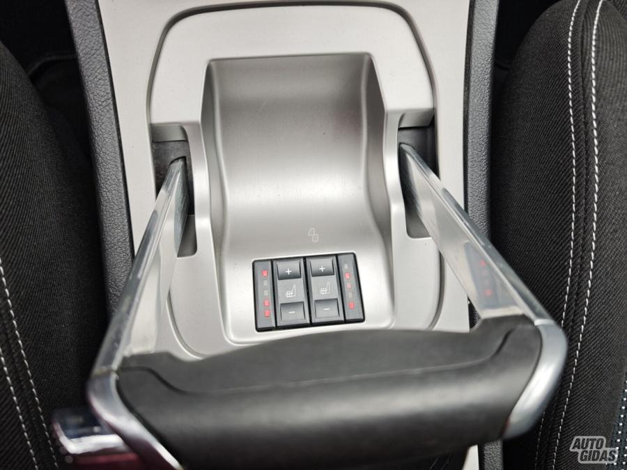 Blue Ford S-Max 2011 in Vilnius, with an engine capacity of 2.00 L and mileage of 228 thousand km for 4300 €, photo 17 on AUTOMOTO.COM.LV