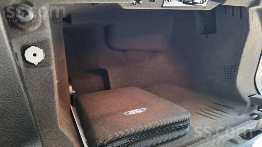 Zils Ford S-Max 2011 Rīga, ar dzinēja tilpumu 2.00 L un nobraukumu 194 tūkst. km par 4800 €, foto 13 vietnē AUTOMOTO.COM.LV