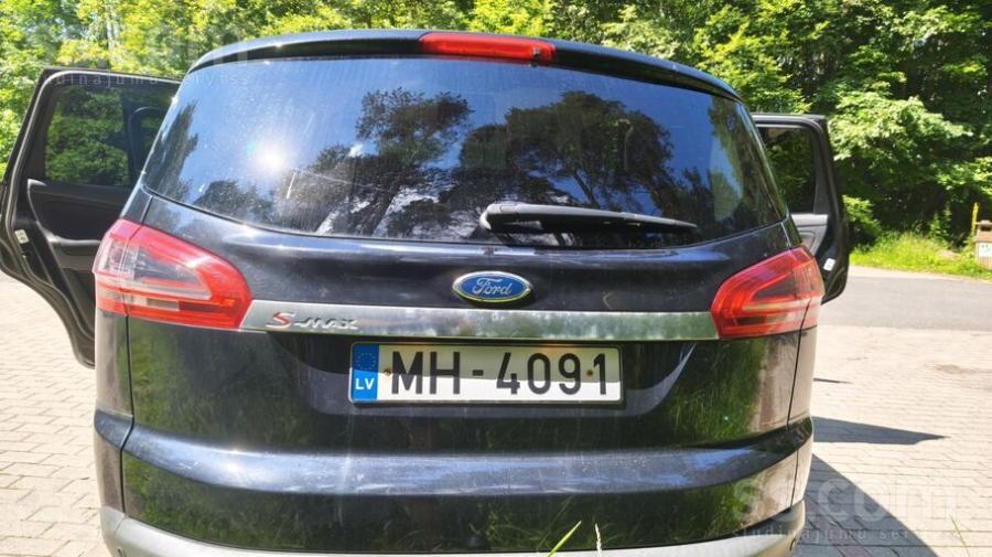 Zils Ford S-Max 2011 Rīga, ar dzinēja tilpumu 2.00 L un nobraukumu 194 tūkst. km par 4800 €, foto 16 vietnē AUTOMOTO.COM.LV