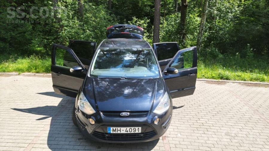 Zils Ford S-Max 2011 Rīga, ar dzinēja tilpumu 2.00 L un nobraukumu 194 tūkst. km par 4800 €, foto 18 vietnē AUTOMOTO.COM.LV