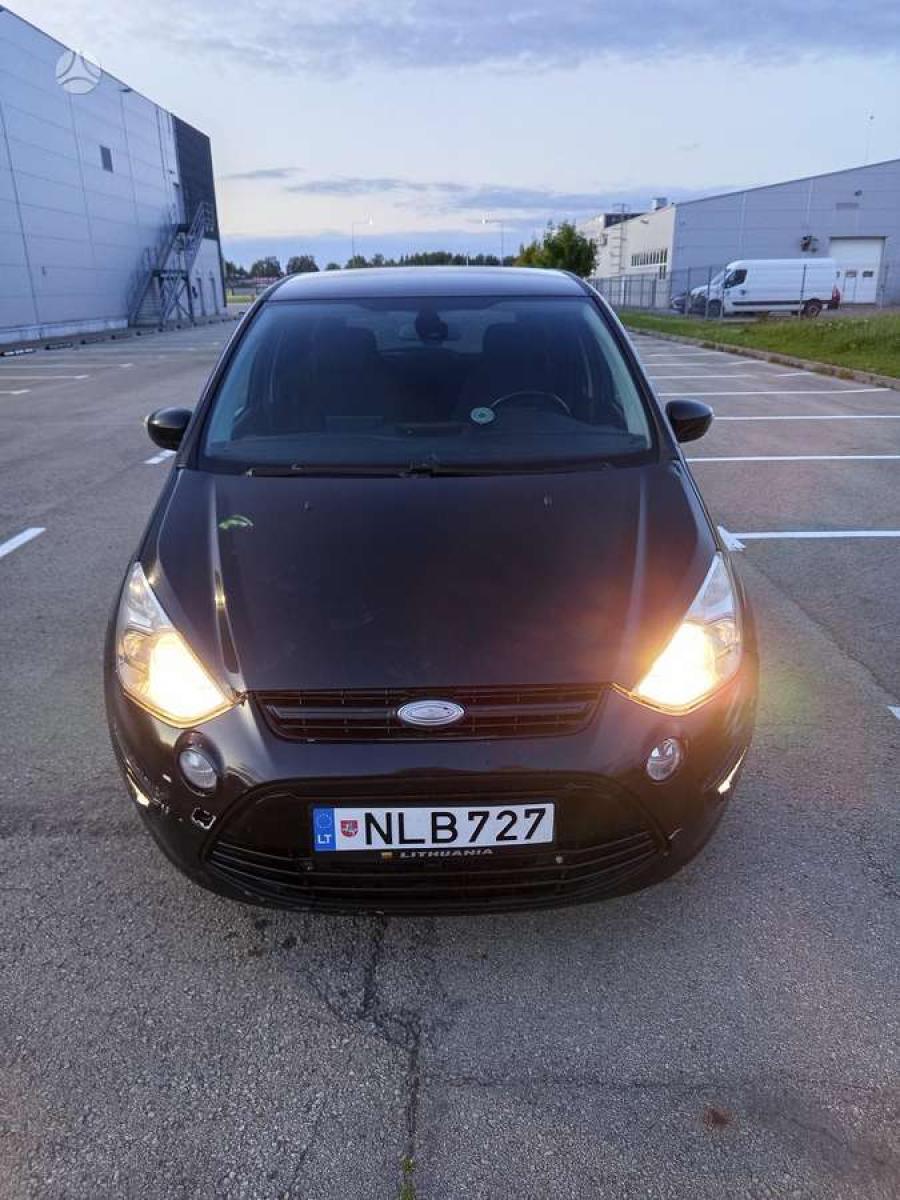 Blue Ford S-Max 2011 in Panevezys, with an engine capacity of 2.00 L and mileage of 260 thousand km for 3300 €, photo 1 on AUTOMOTO.COM.LV