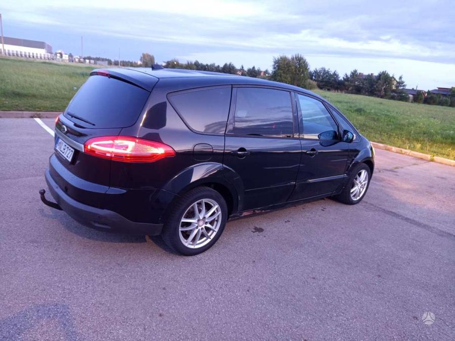 Blue Ford S-Max 2011 in Panevezys, with an engine capacity of 2.00 L and mileage of 260 thousand km for 3300 €, photo 6 on AUTOMOTO.COM.LV